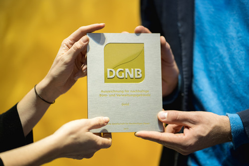 DGNB announces new international version of building certification – system for districts also ...